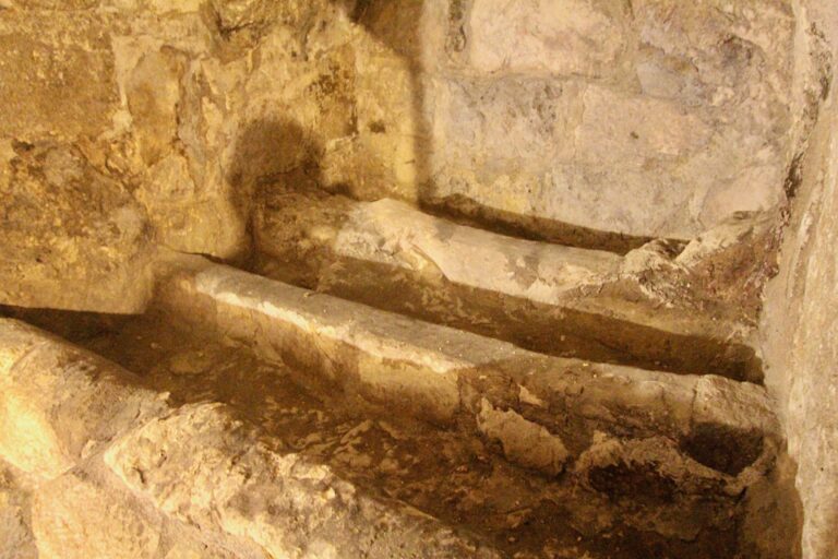 The Birth of Christ at Bethlehem - Bible Holy Lands in Photos ...